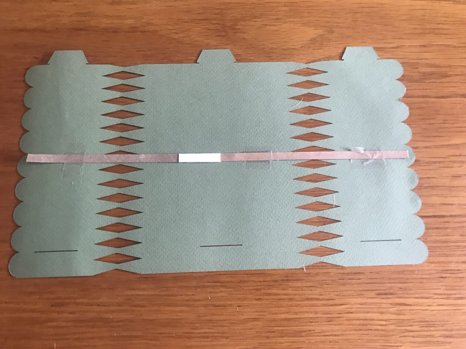 New Year’s Crackers DIY Tutorial