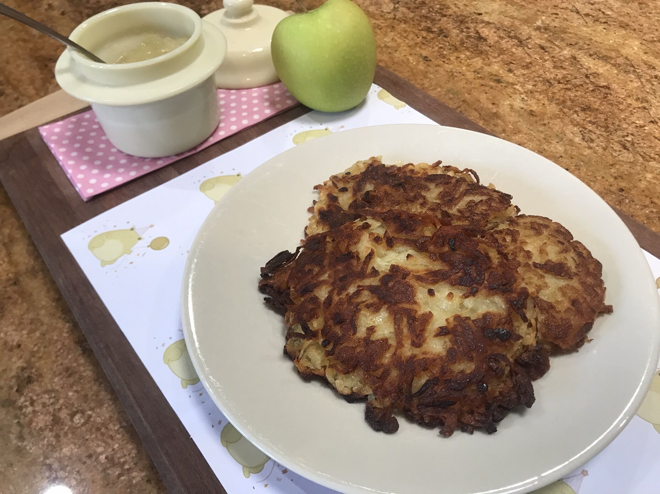 How To Make German Potato Pancakes With Sweet Apple Sauce - THE PARTY TOAD