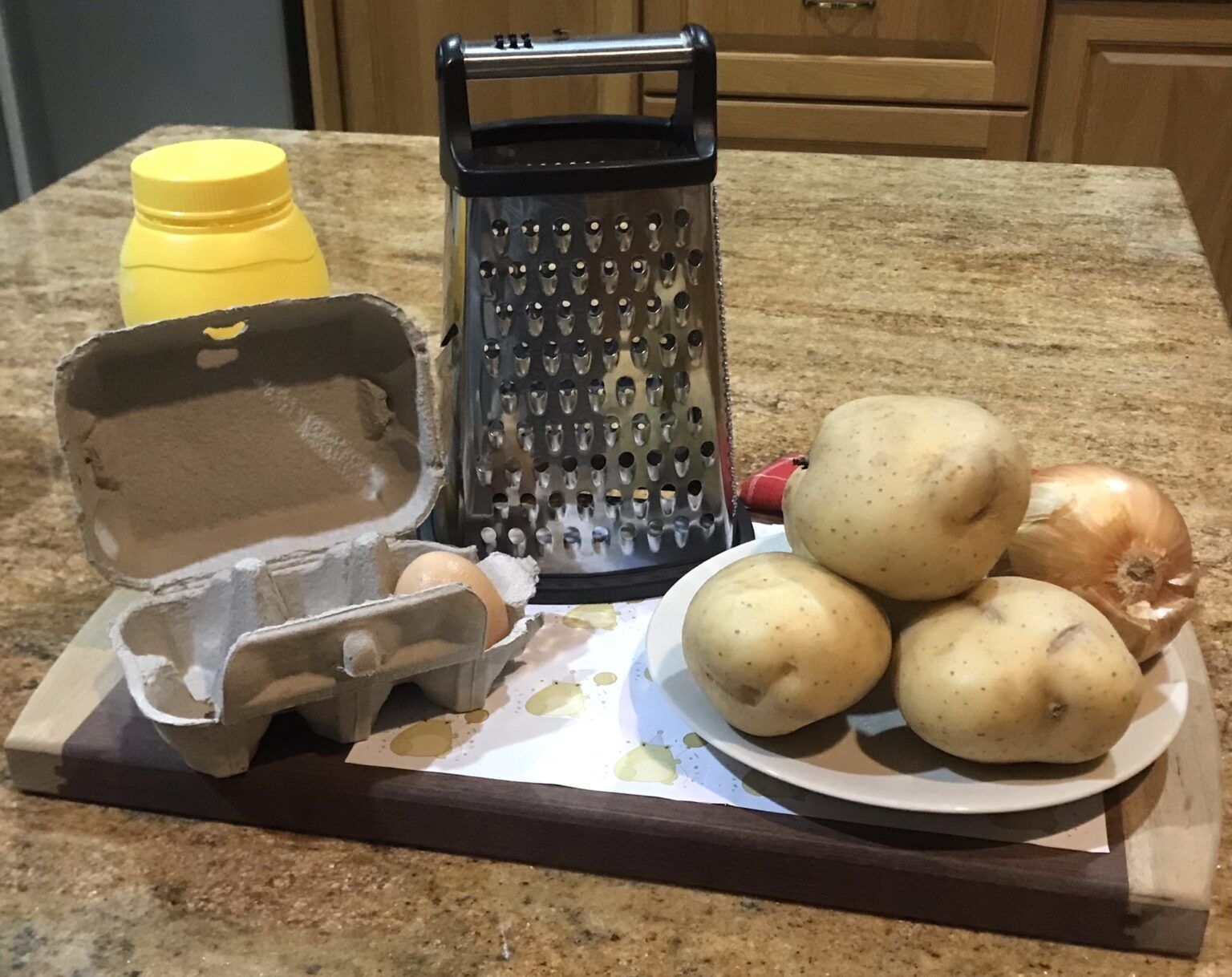 How To Make German Potato Pancakes With Sweet Apple Sauce - THE PARTY TOAD