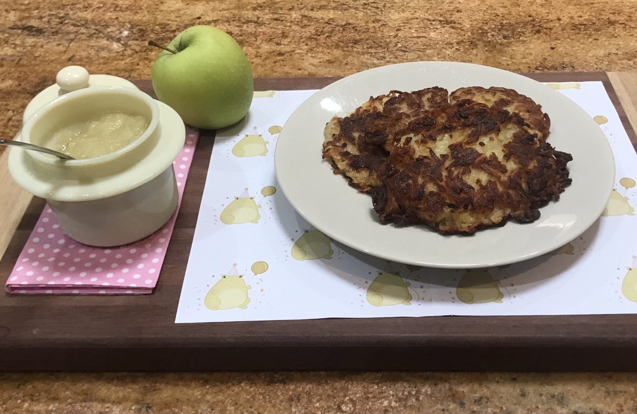 How To Make German Potato Pancakes With Sweet Apple Sauce - THE PARTY TOAD